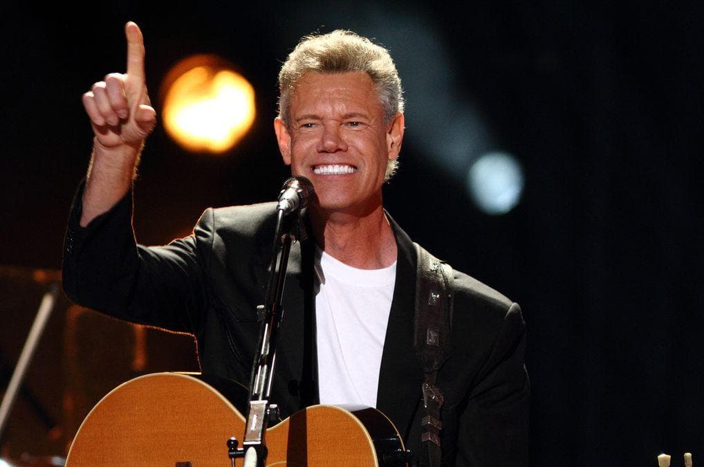 Alcoholic Country Singers | List of Country Stars with Drinking Problems