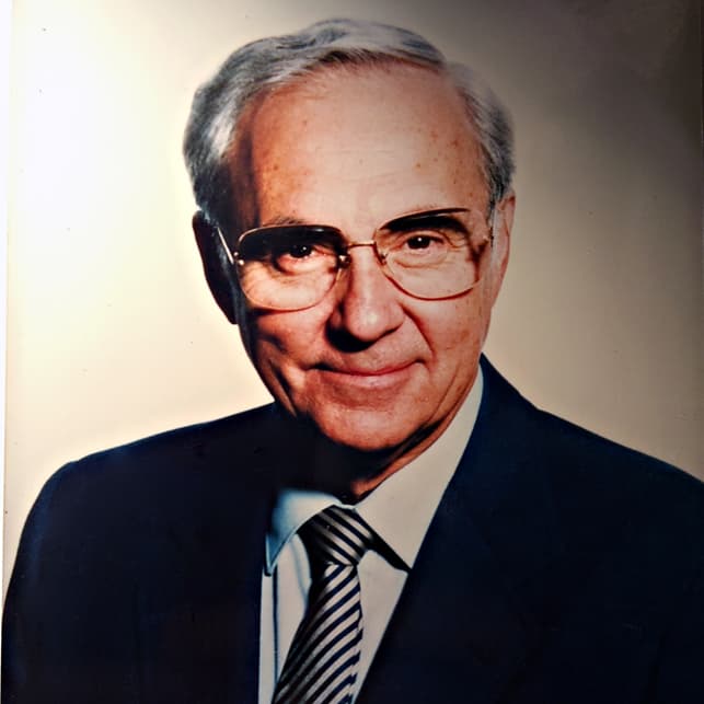 Famous Televangelists | List of Popular TV Preachers & Pastors