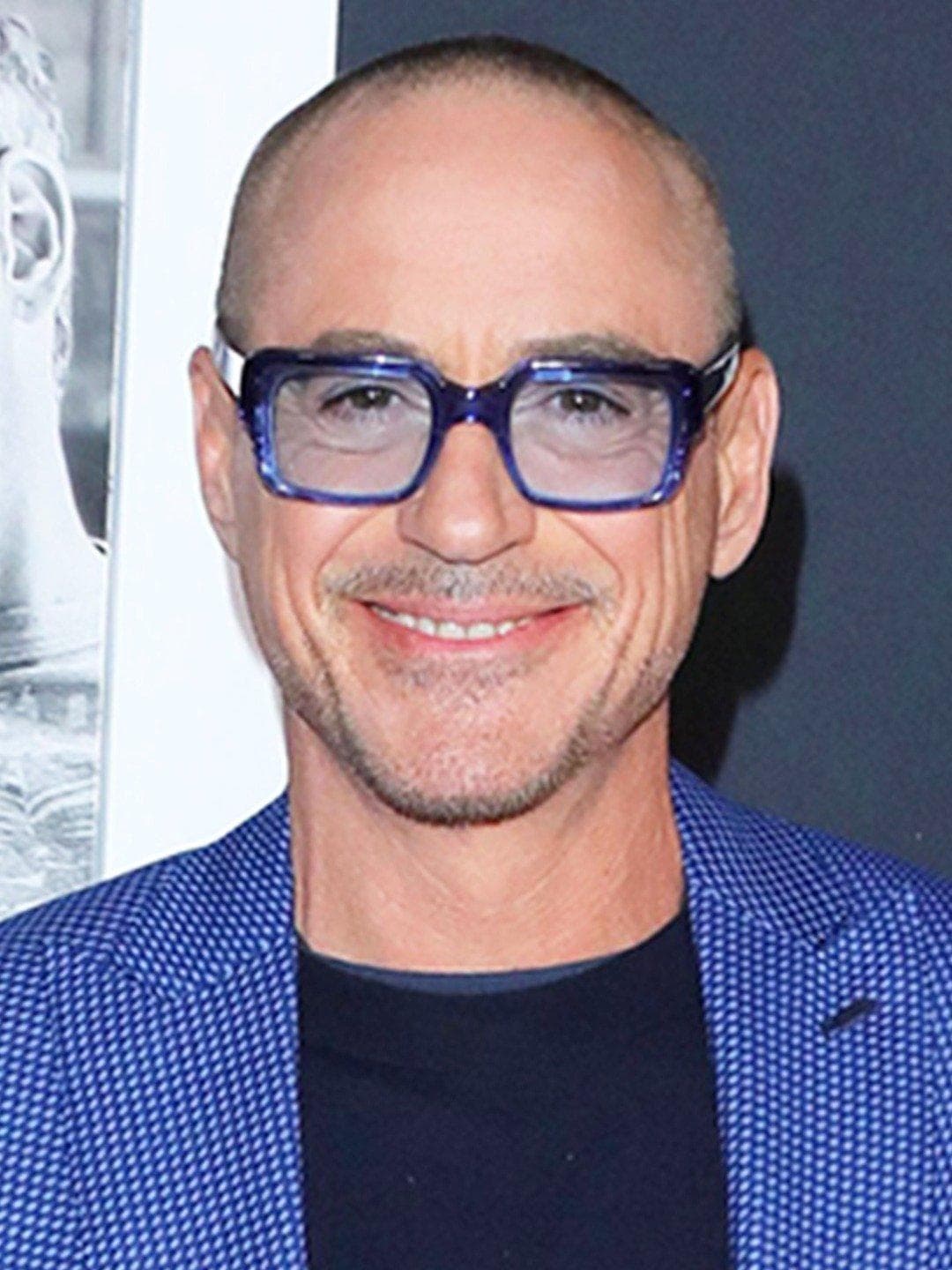 35 Famous Celebrities with Glasses