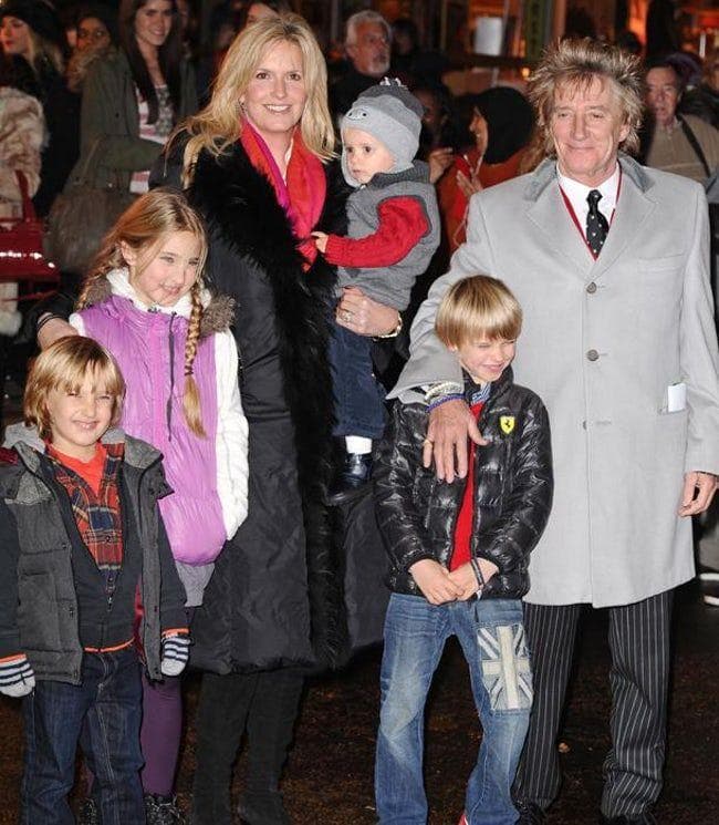 The 65+ Famous Men With Four Or More Kids