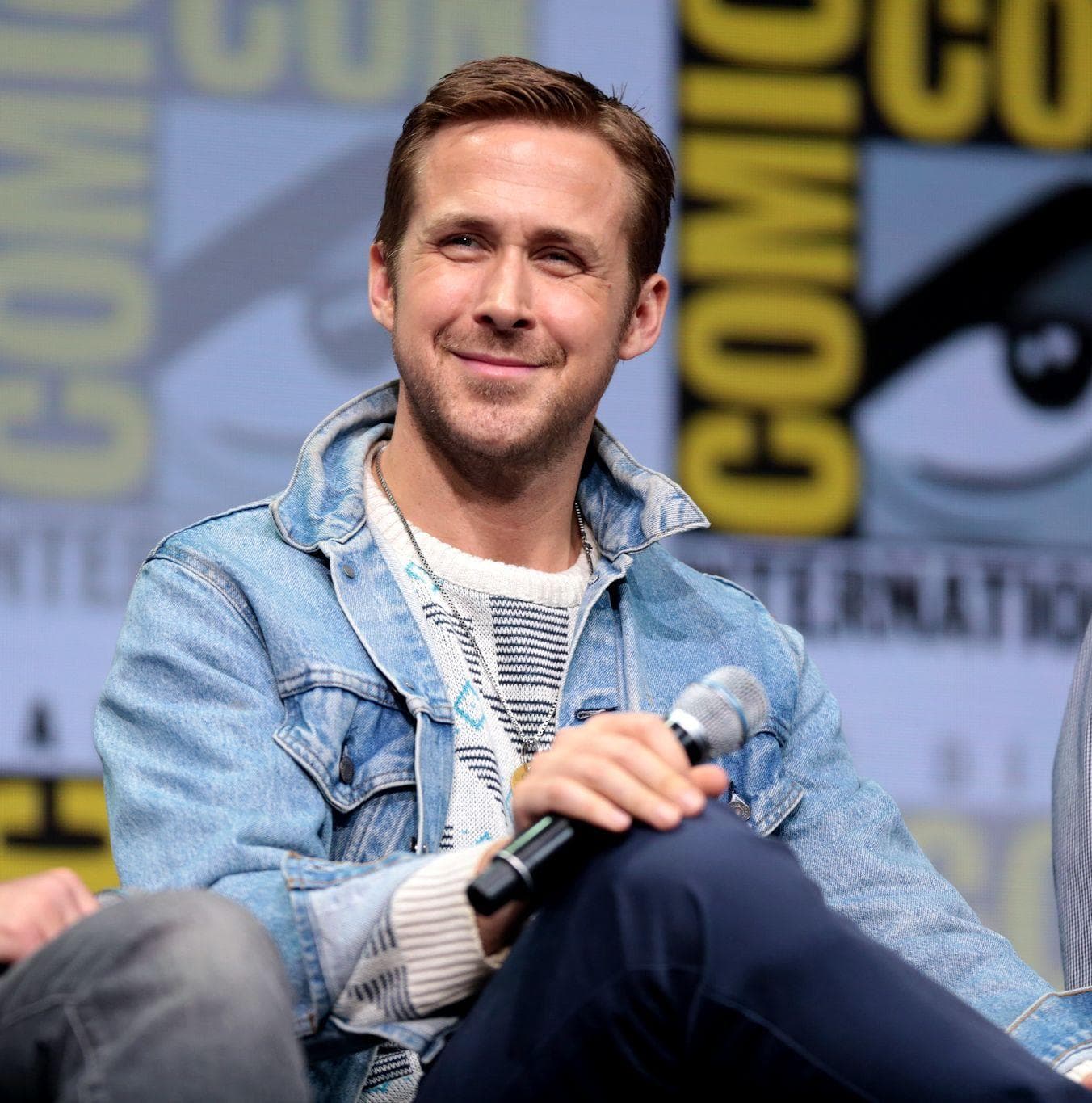 30 Celebrities With Asymmetrical Faces