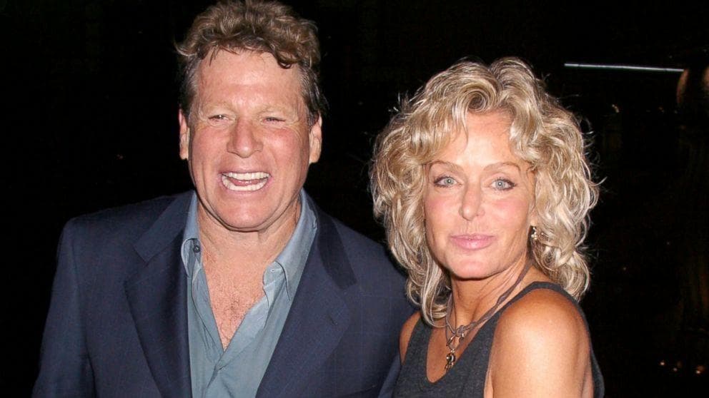 Farrah Fawcett Loves; Boyfriends Farah Fawcett is dating/dated