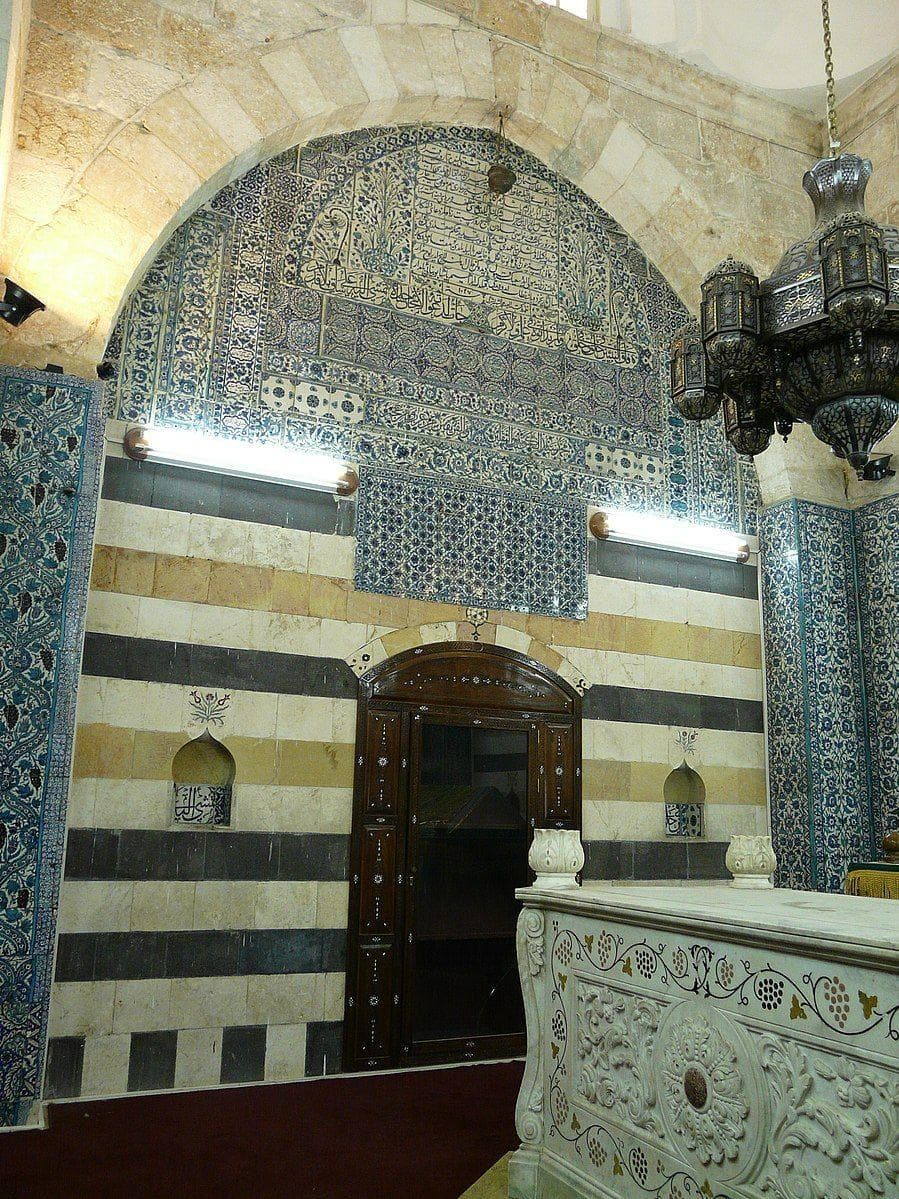 What Famous Generals' Graves Actually Look Like